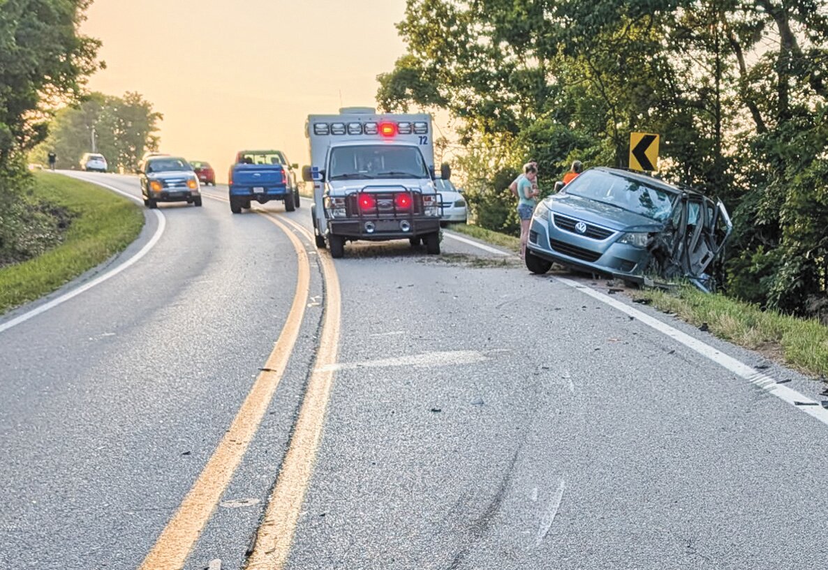 Residents Injured In Separate Wrecks - Stone County Leader